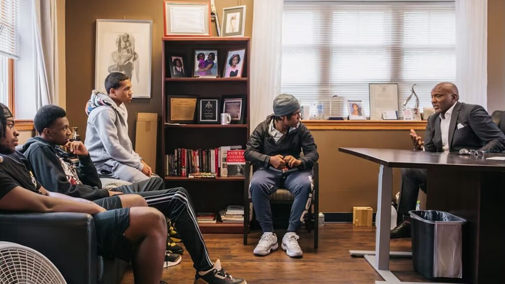 Violence Intervention Programs | Everytown | Everytown